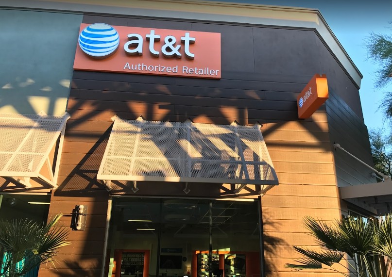 Desert Ridge Marketplace | AT&T