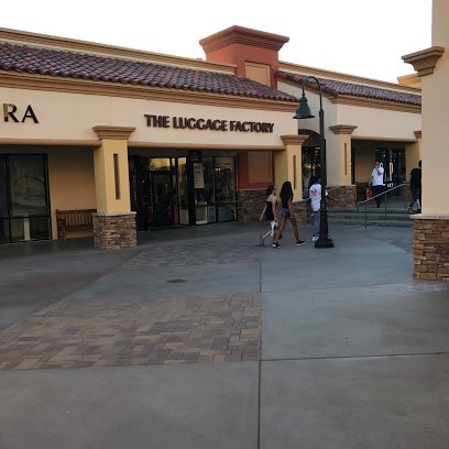 Desert Hills Premium Outlets | The Luggage Factory