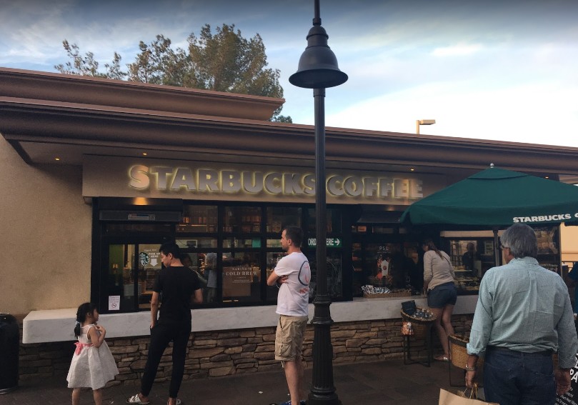 Desert Hills Premium Outlets | Starbucks Coffee