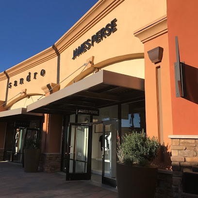Desert Hills Premium Outlets | James Perse