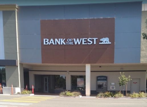 Coddingtown Mall | Bank Of The West