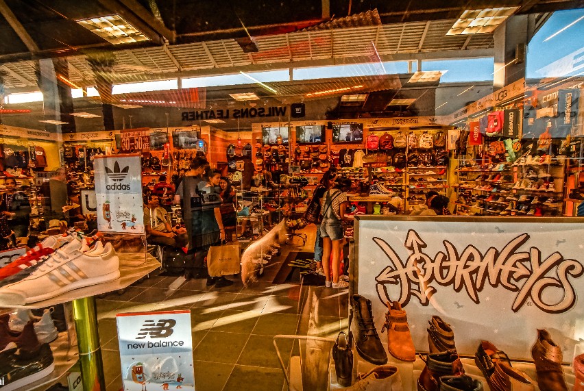 Orlando Vineland Premium Outlets® | Journeys